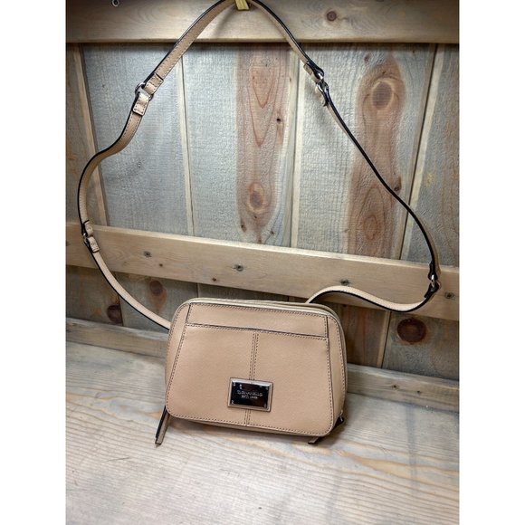 Tignanello | Bags | Tignanello Small Beige Leather Crossbody Bag Purse ...